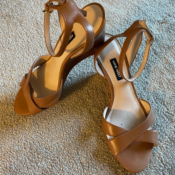 Nine West | Shoes | Nine West Low Neutral Wedges | Poshmark